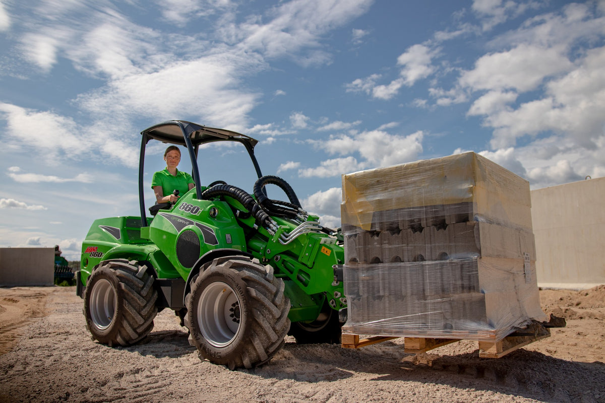 Avant 860 Wheel Loader — Cal Turf
