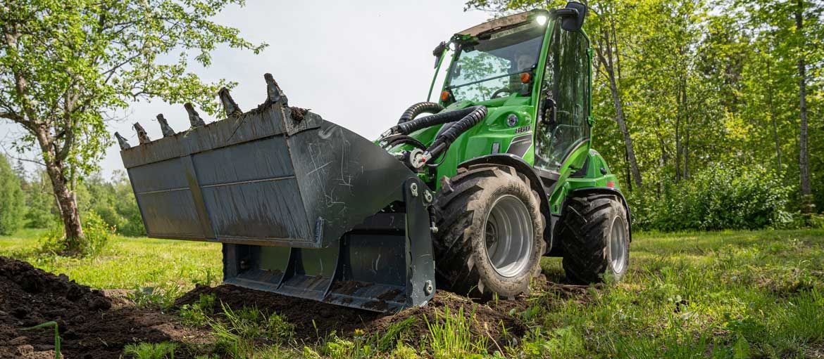 4 in 1 bucket — Cal Turf